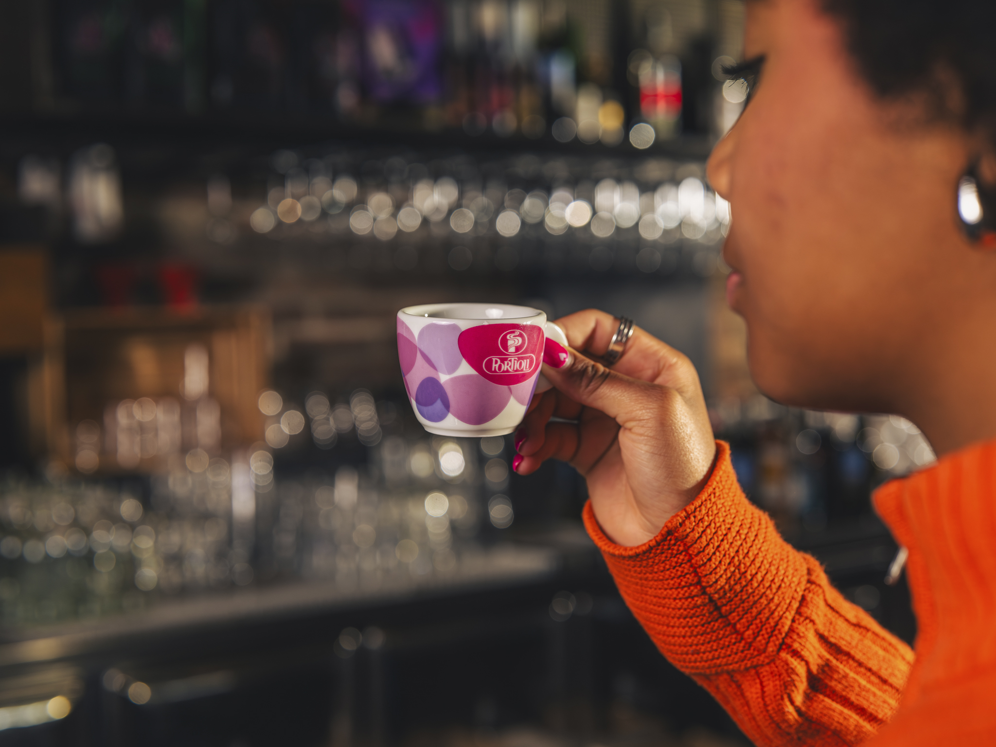 Caffè in tazzina o in vetro: quale offre il miglior gusto per l'espresso